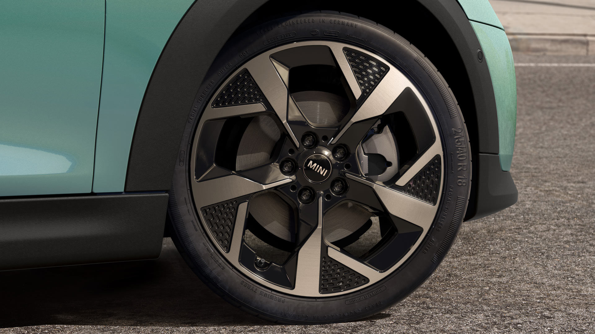 MINI Tyrelabel - the perfect tyres for your MINI | MINI Ireland