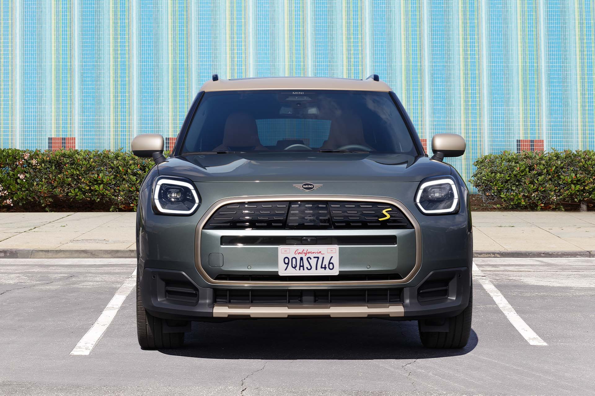 The New All-Electric MINI Countryman 2024 | MINI IE