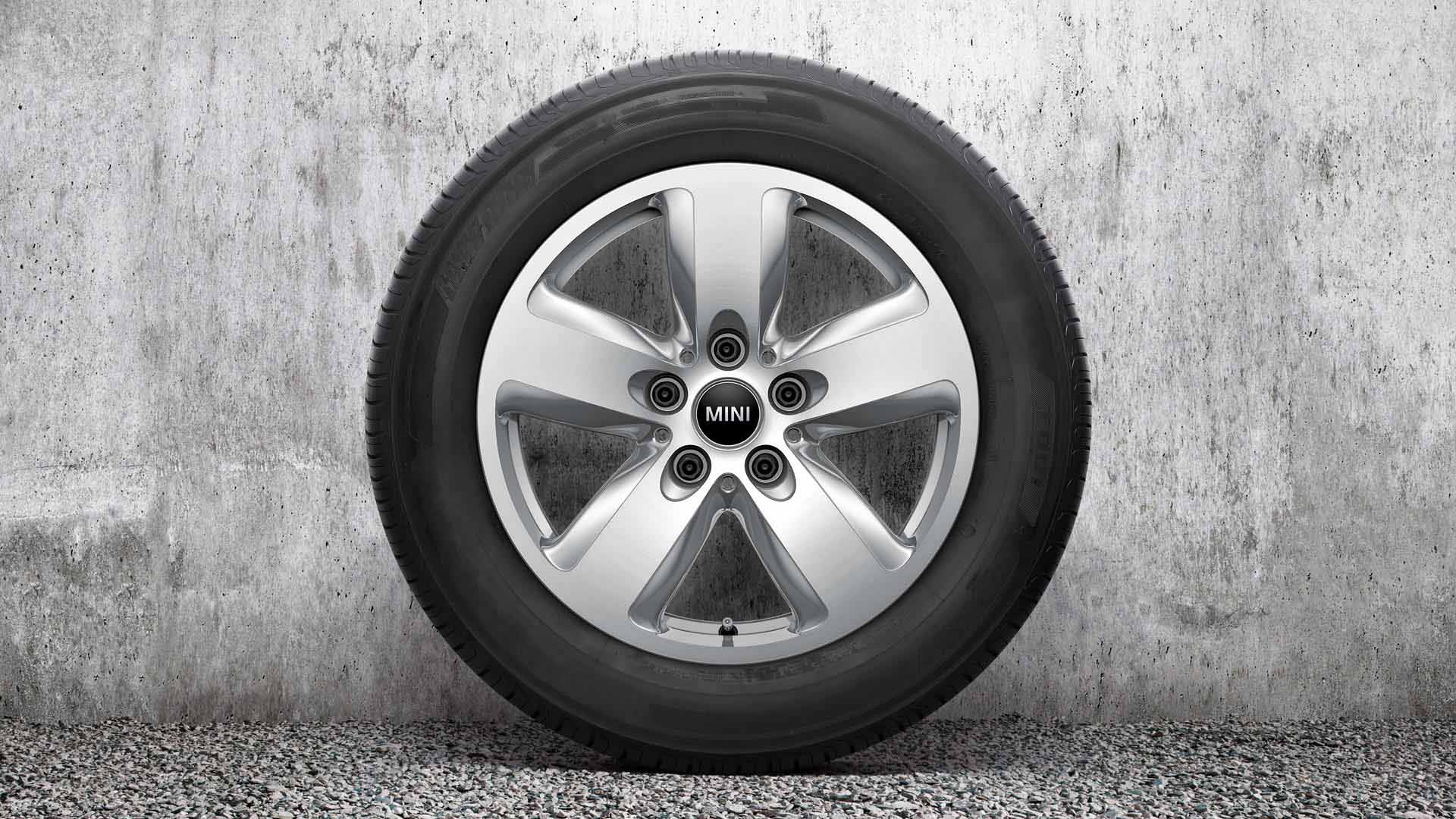 MINI light alloy wheel Revolite Spoke 517 in Bright Silver metallic ...