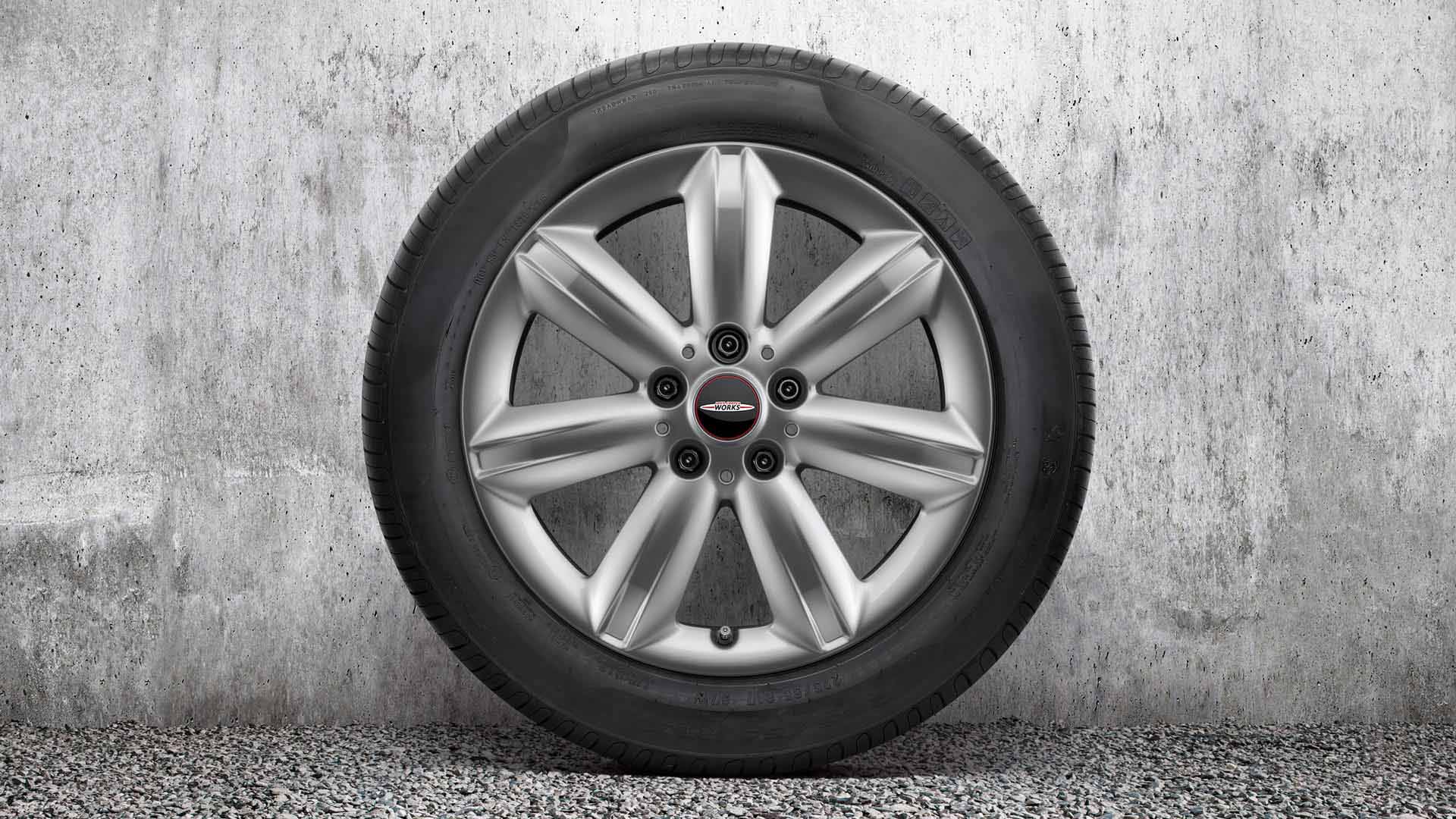 JCW light alloy wheel Star Spoke 539 in Bright Silver metallic ...