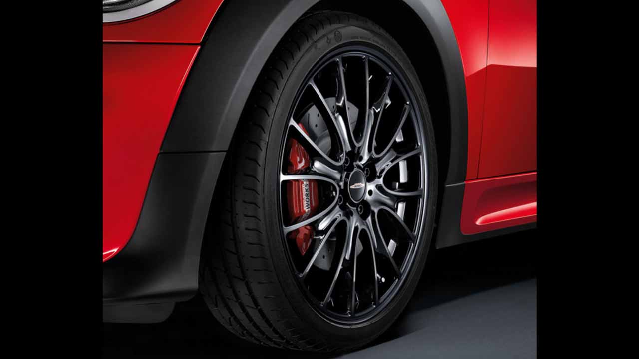 JCW light alloy wheel Cross Spoke R113 in high-gloss Black