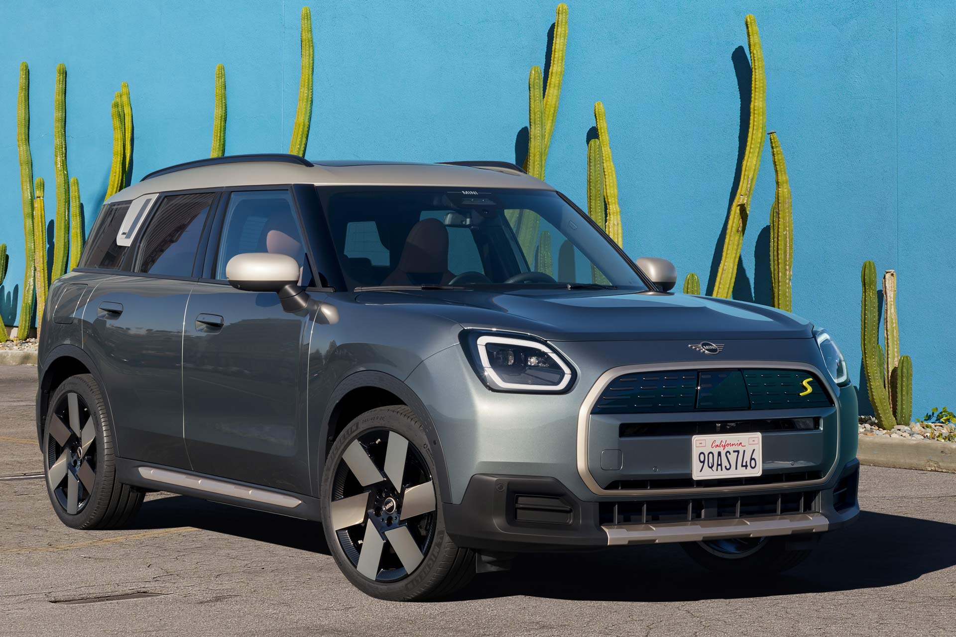 MINI Electromobility - Electric Family | MINI Ireland