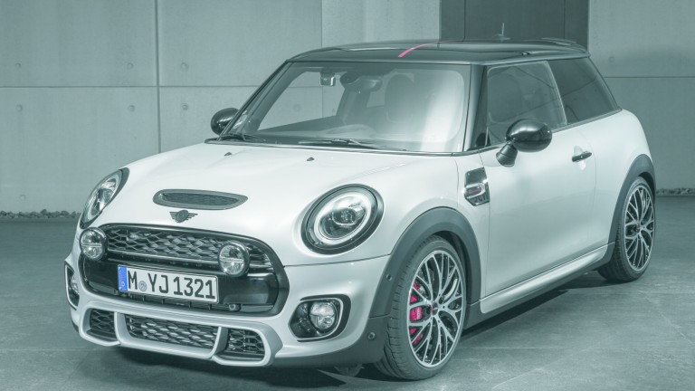MINI JCW Accessories | Genuine MINI Parts | MINI IE